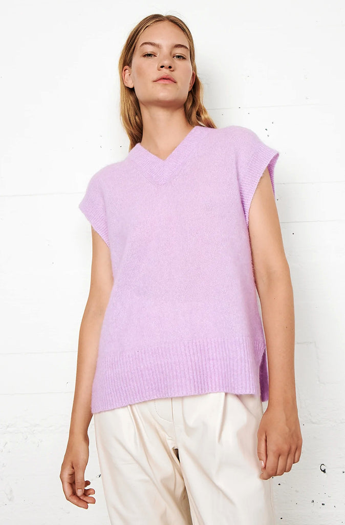 Second Female – Wild Paisley